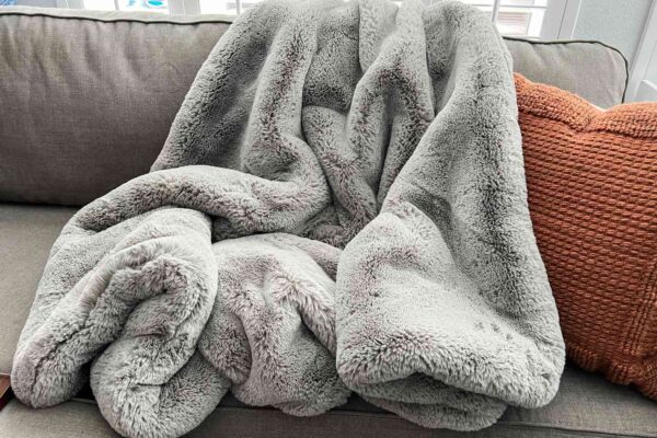 Choosing the Perfect Blanket – JR7 FABRIC